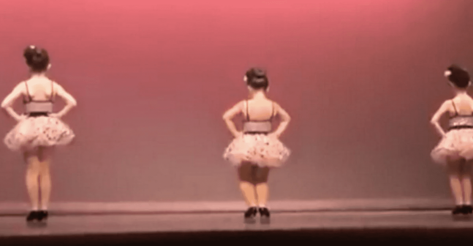 3 Girls Sassy Dance Routine Has Audience Roaring With Applause And R E S P E C T” Metaspoon